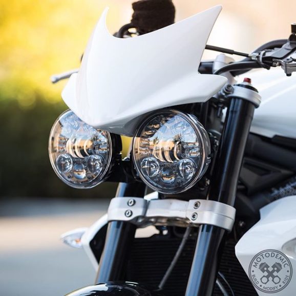 Dual Round Headlight • MOTODEMIC