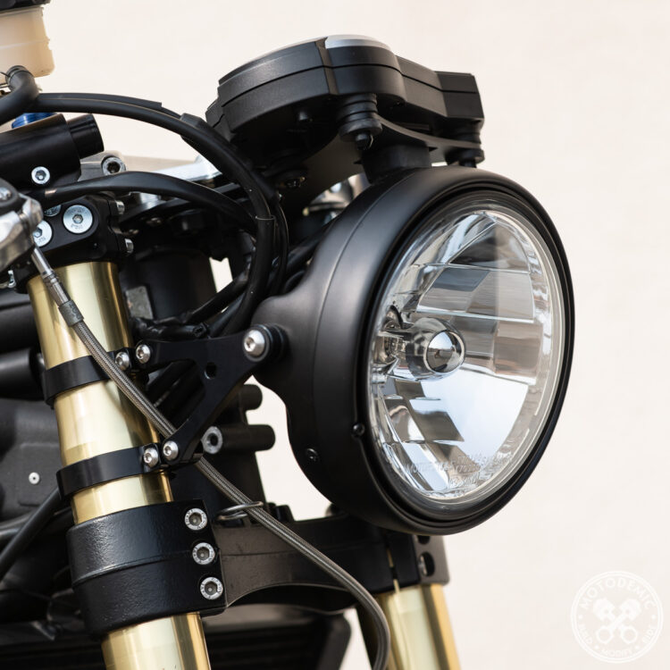 Speed Triple Single Headlight Conversion - Round (05-10) • MOTODEMIC