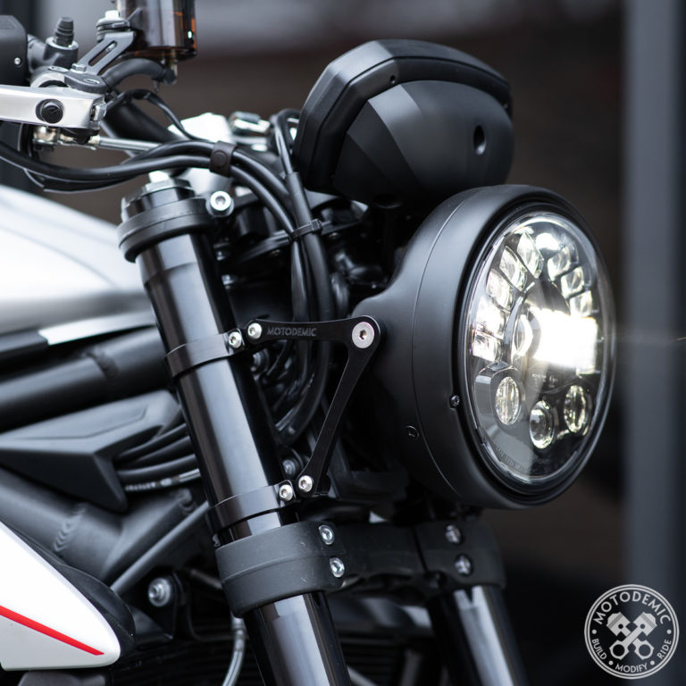 Street Triple Single Headlight Conversion - Round (765 TFT) • MOTODEMIC