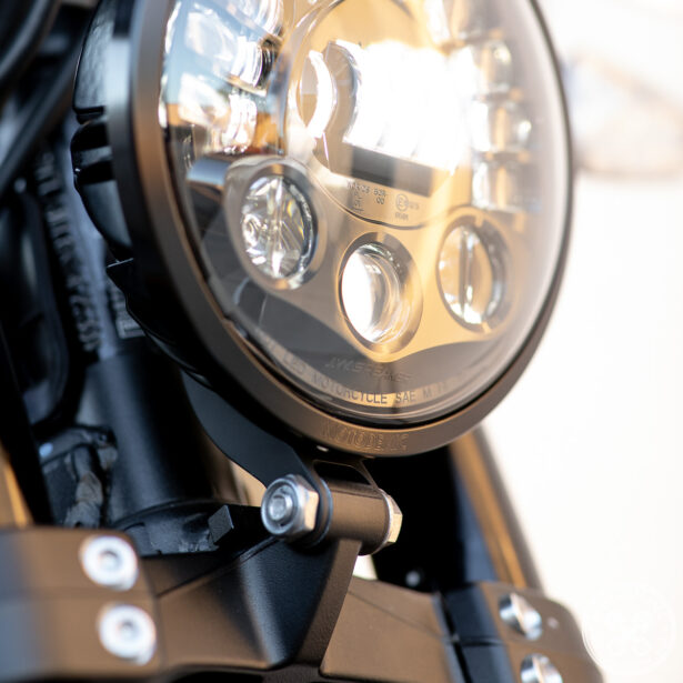 Headlight Upgrade for Trident 660 • MOTODEMIC